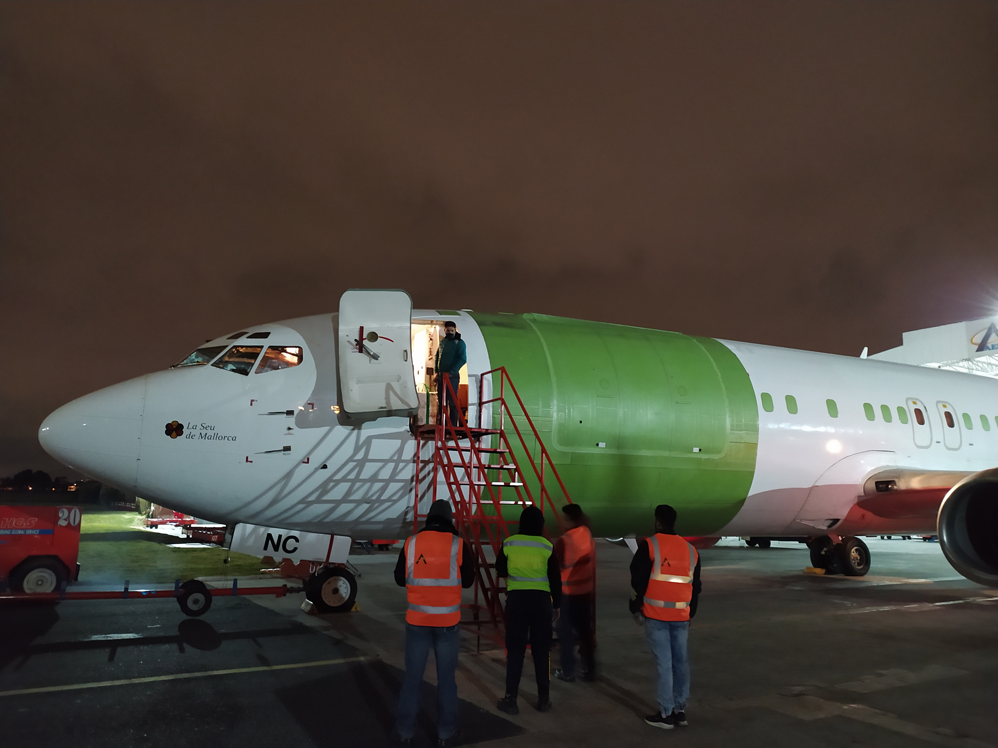 Aercaribe incorpora un nuevo avión carguero Boeing 737-400F a su flota ...