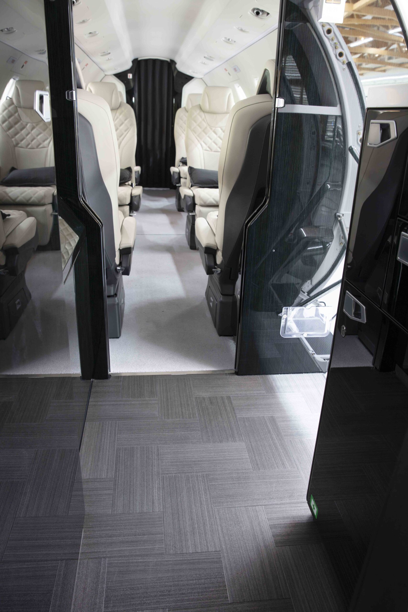 F / LIST confirma las primeras instalaciones de pisos SYNTEC ...