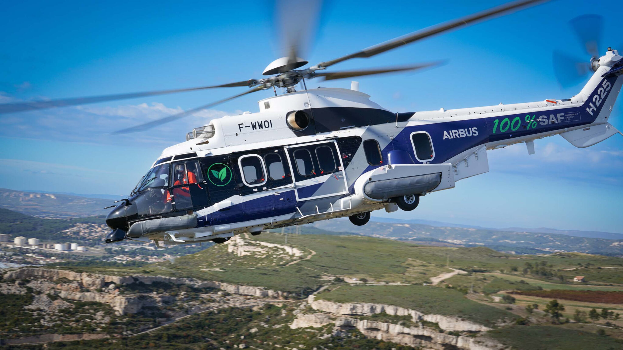 Primer vuelo en helicóptero Airbus con combustible de aviación 100% ...