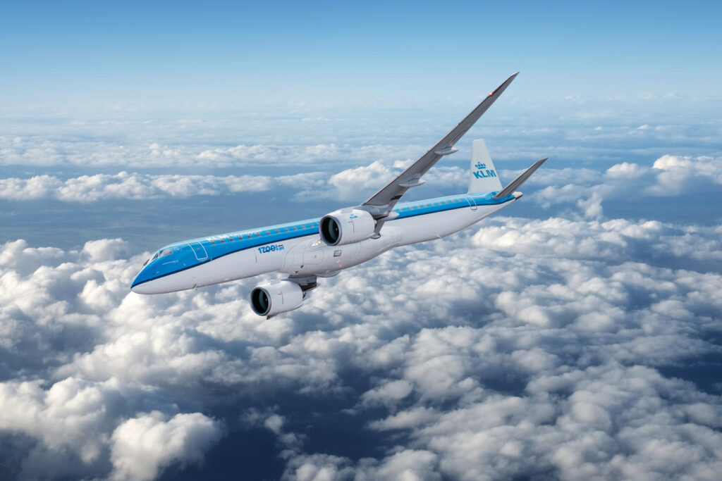 Embraer entrega el E-Jet número 1700 - AeroErmo