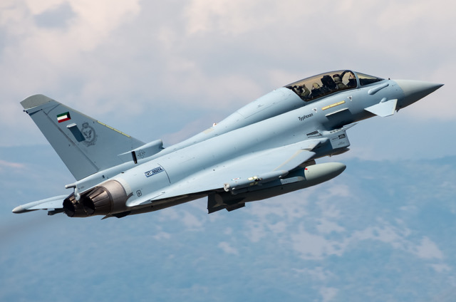 El quinto y sexto Eurofighter Typhoon aterrizaron en Kuwait - AeroErmo