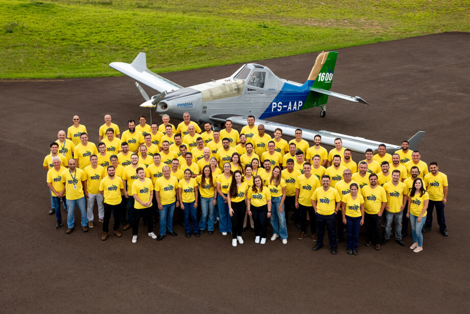 En medio del aumento de las ventas, Embraer entregó el avión agrícola ...