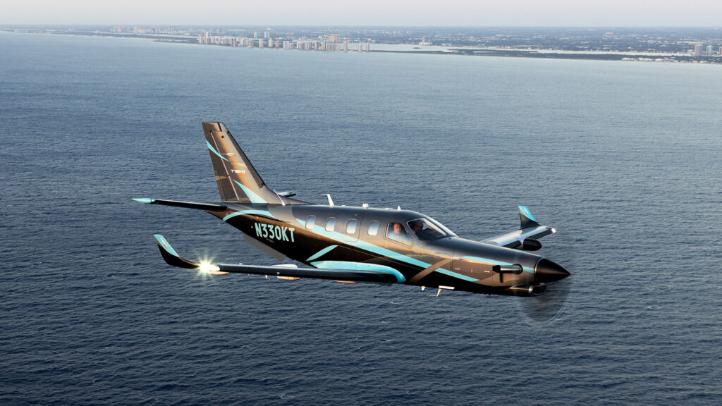 La última versión del TBM 960 de Daher hizo su debut en los Estados ...