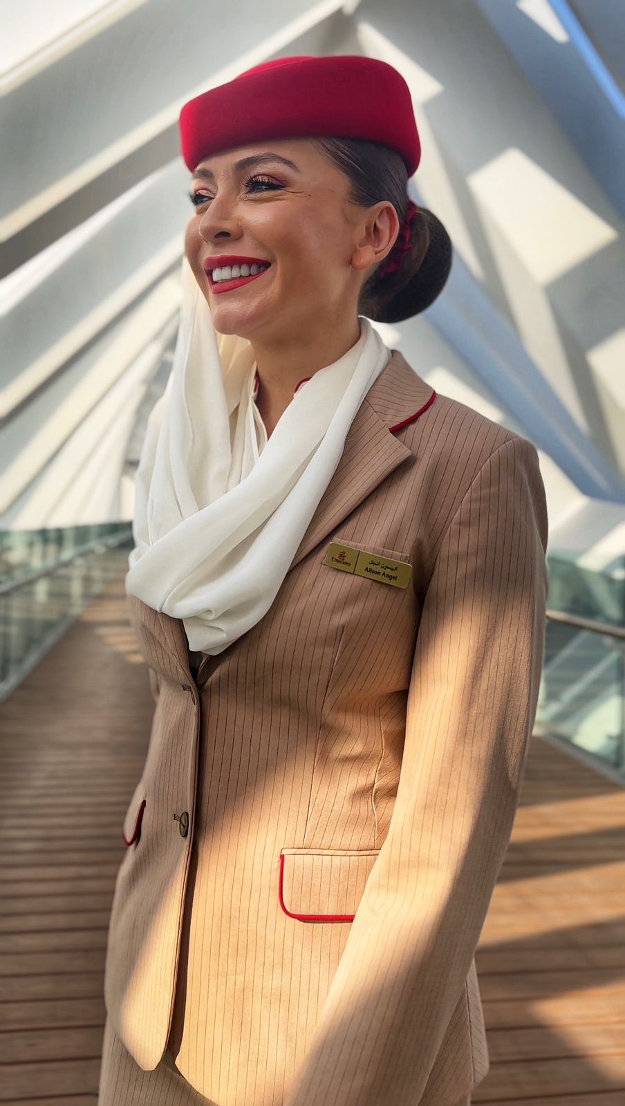 Una colombiana en la tripulación del viaje inaugural de Emirates ...