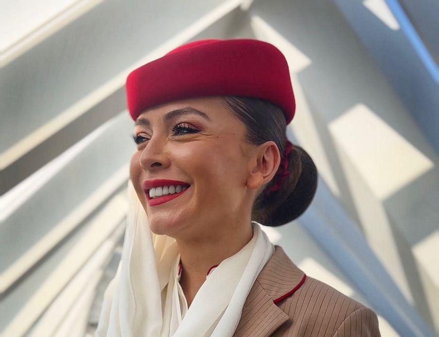 Una colombiana en la tripulación del viaje inaugural de Emirates ...
